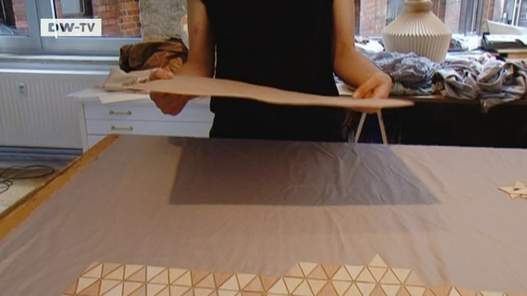Wooden Textiles – Designer Elisa Strozyk – DW – 08/05/2011