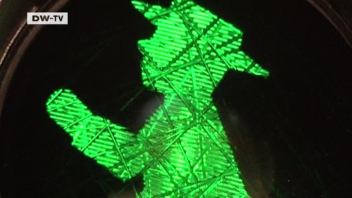 East German Symbol – The Traffic Light Man – DW – 10/13/2011