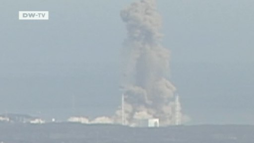 Hydrogen explosion rocks Fukushima 3 reactor – DW – 03/14/2011