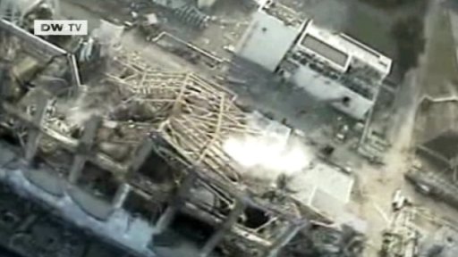 Japan puts Fukushima on a par with Chernobyl – DW – 04/13/2011