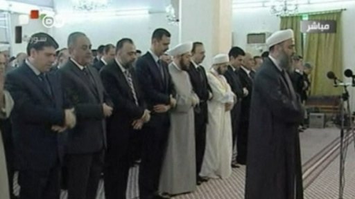 Syrian president makes rare public appearance – DW – 08/20/2012