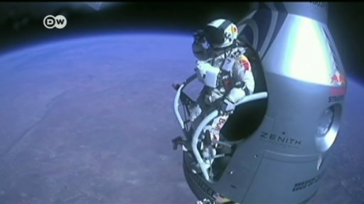 Baumgartner parachutes from the edge of space – DW – 10/15/2012