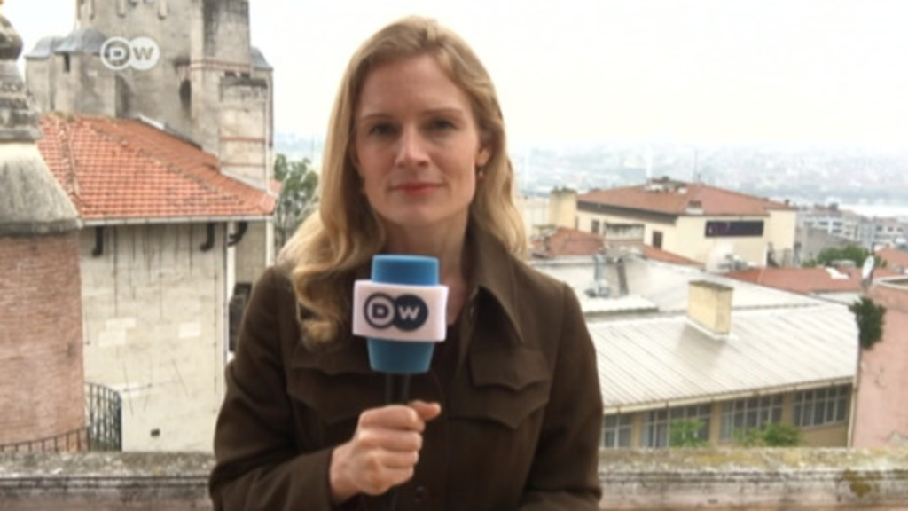 DW correspondent Julia Hahn reporting from Istanbul on the Turkish ...
