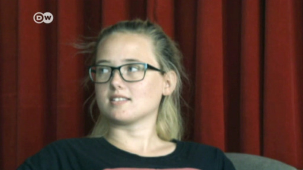 Activist Elin Ersson defends her actions – DW – 08/02/2018