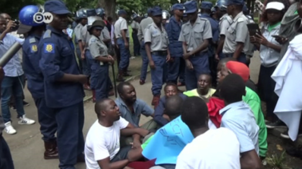 Zimbabwe's inflation accelerates – DW – 01/22/2019