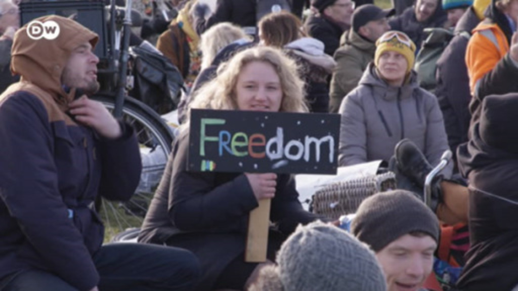 Dutch anti-lockdown protests – DW – 02/01/2021