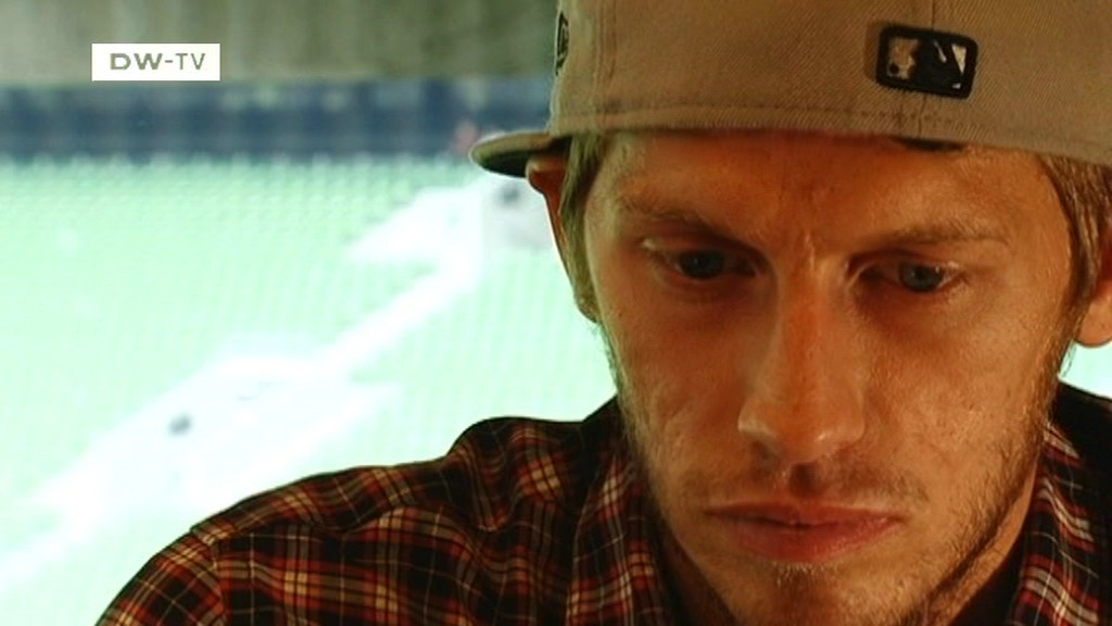 Interview mit Aaron Hunt, Werder Bremen # 14.09.2010 # Kick Off! – DW ...