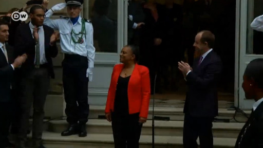 French justice minister resigns over controversial reforms #27.01.2016