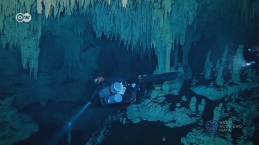 The world's biggest flooded cave – DW – 01/18/2018
