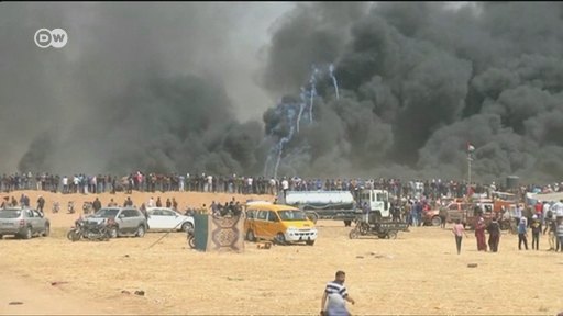 Smoke, tear gas and bullets at border protest – DW – 04/06/2018