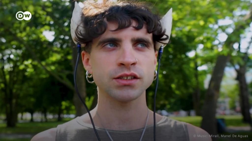 Човекът машина вече е реалност. Вижте Манел. – DW – 7.12.2023