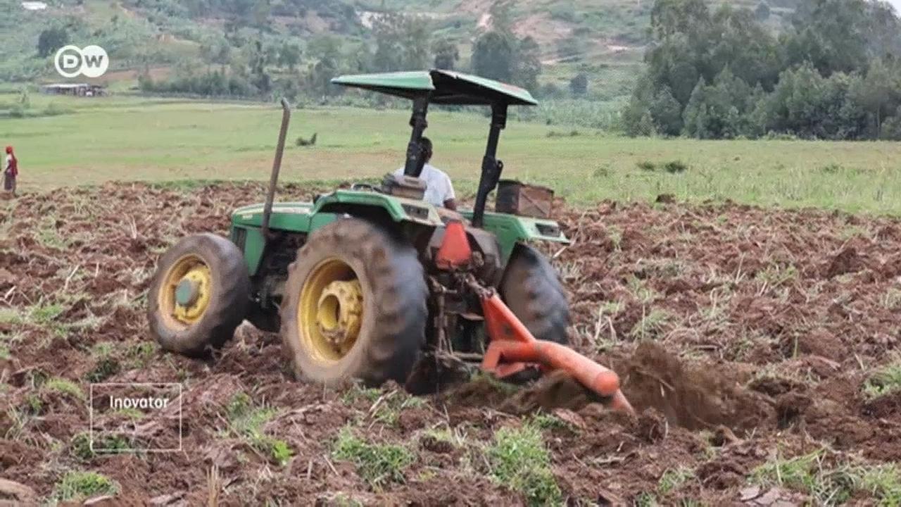 Traktor Listrik Produksi VW dan Universitas Rwanda – DW – 02.03.2023