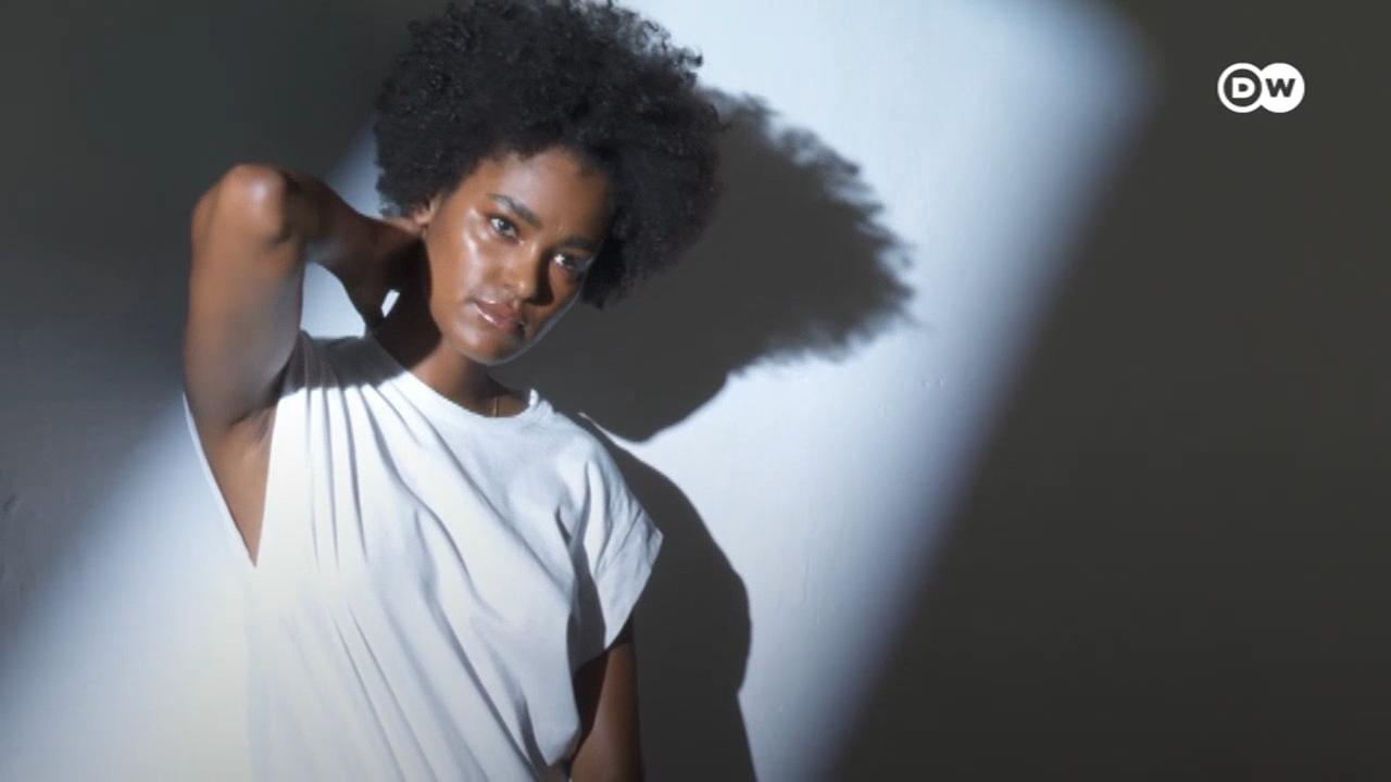 Raquel Pinto: Modelo cabo-verdiana encanta o mundo da moda – DW – 22/09 ...