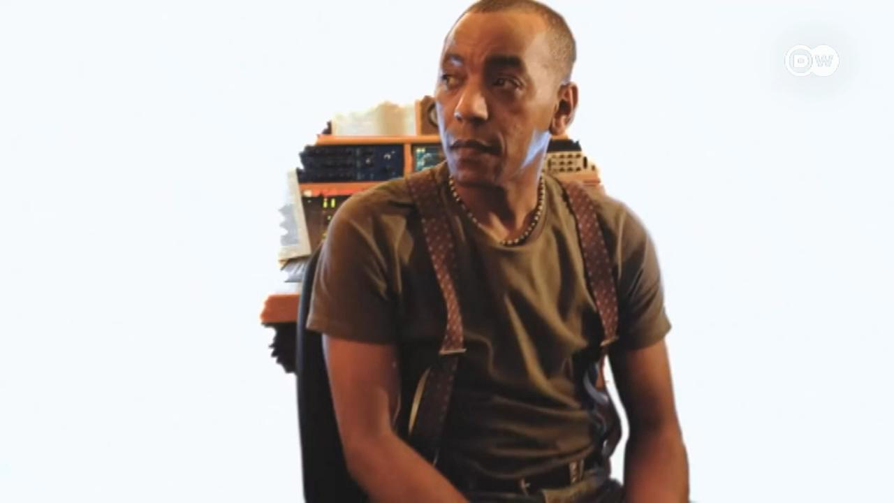 Tito Paris: Quem é o homem por trás do artista musical? – DW – 20/11/2022