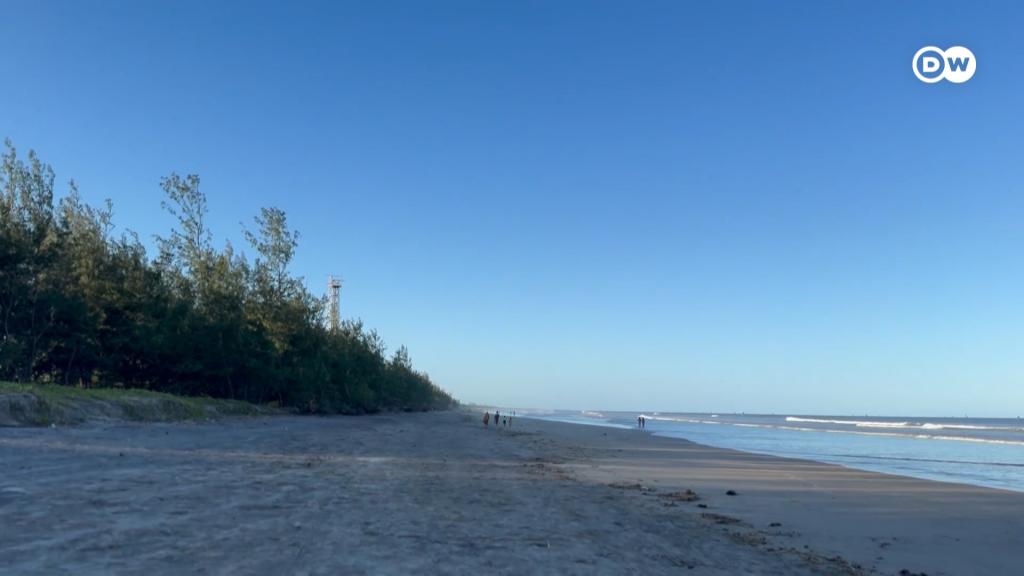 Praia de Zalala: Um destino apaixonante na Zambézia – DW – 23/05/2025